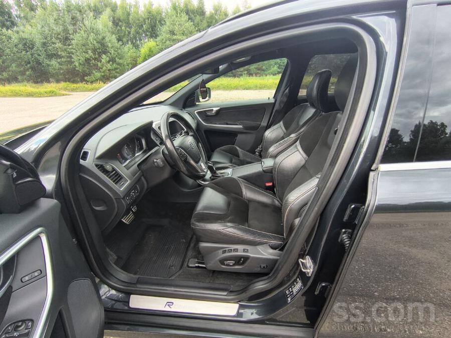 Pelēks Volvo XC60 2017 Daugavpils, ar dzinēja tilpumu 2.40 L un nobraukumu 191 tūkst. km par 13700 €, foto 9 vietnē AUTOMOTO.COM.LV