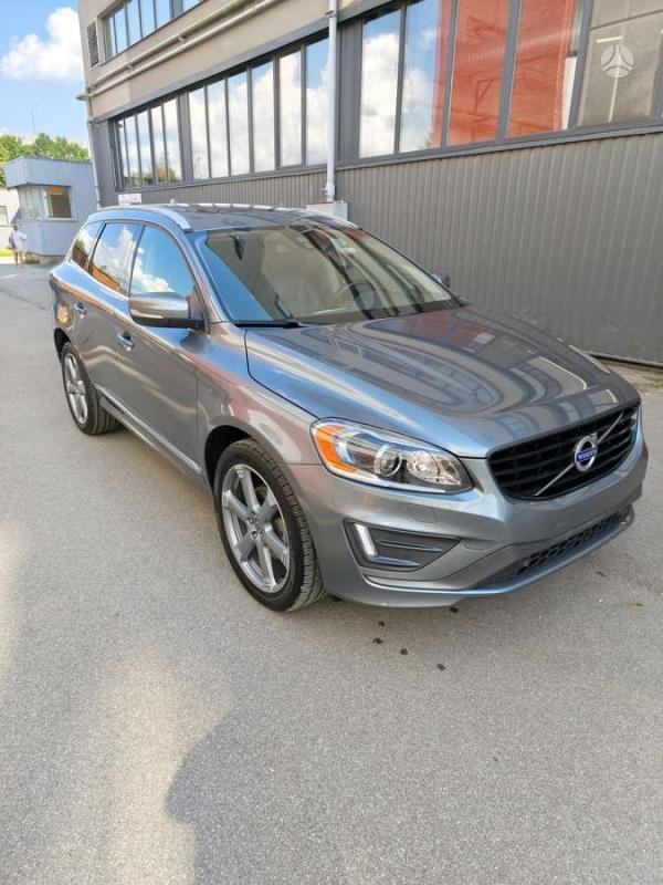 Grey Volvo XC60 2017 in Kaunas, with an engine capacity of 1.97 L and mileage of 269 thousand km for 15200 €, photo 2 on AUTOMOTO.COM.LV