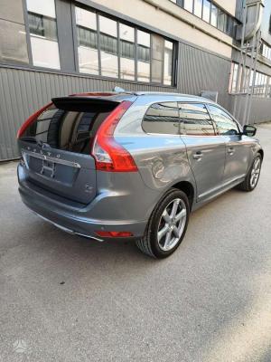 Grey Volvo XC60 2017 in Kaunas, with an engine capacity of 1.97 L and mileage of 269 thousand km for 15200 €, photo 5 on AUTOMOTO.COM.LV