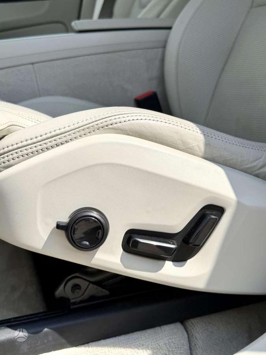 Pelēks Volvo XC60 2017 Tauragė, ar dzinēja tilpumu 2.00 L un nobraukumu 159 tūkst. km par 19900 €, foto 34 vietnē AUTOMOTO.COM.LV