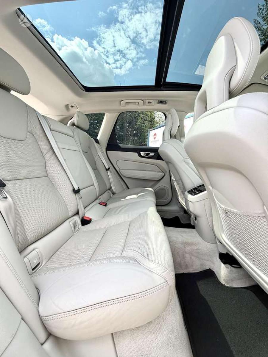 Pelēks Volvo XC60 2017 Tauragė, ar dzinēja tilpumu 2.00 L un nobraukumu 159 tūkst. km par 19900 €, foto 37 vietnē AUTOMOTO.COM.LV