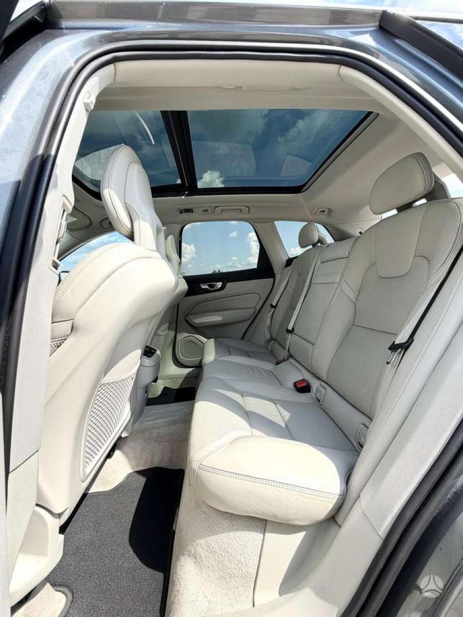 Pelēks Volvo XC60 2017 Tauragė, ar dzinēja tilpumu 2.00 L un nobraukumu 159 tūkst. km par 19900 €, foto 38 vietnē AUTOMOTO.COM.LV