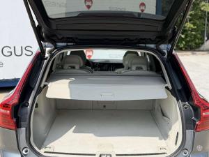 Pelēks Volvo XC60 2017 Tauragė, ar dzinēja tilpumu 2.00 L un nobraukumu 159 tūkst. km par 19900 €, foto 40 vietnē AUTOMOTO.COM.LV