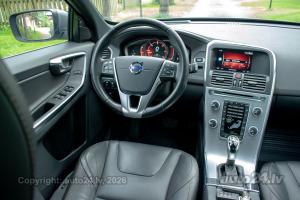 Grey Volvo XC60 2017 in Tallinn, with an engine capacity of 2.40 L and mileage of 185 thousand km for 19900 €, photo 4 on AUTOMOTO.COM.LV