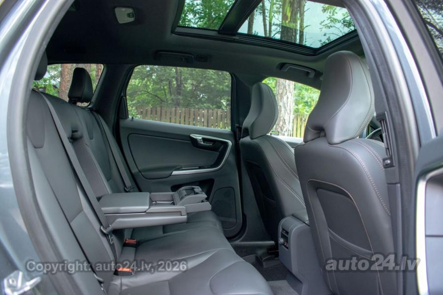 Grey Volvo XC60 2017 in Tallinn, with an engine capacity of 2.40 L and mileage of 185 thousand km for 19900 €, photo 13 on AUTOMOTO.COM.LV