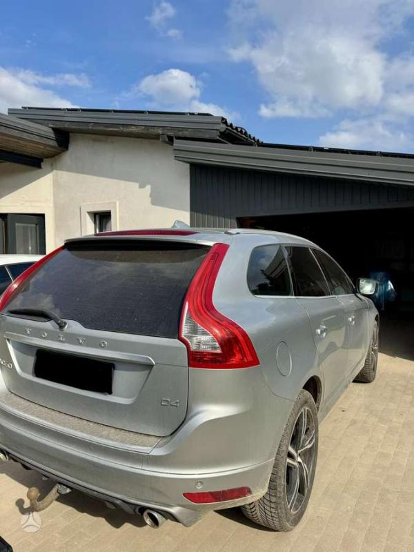 Pelēks Volvo XC60 2017 Kauņa, ar dzinēja tilpumu 1.97 L un nobraukumu 249 tūkst. km par 12000 €, foto 5 vietnē AUTOMOTO.COM.LV