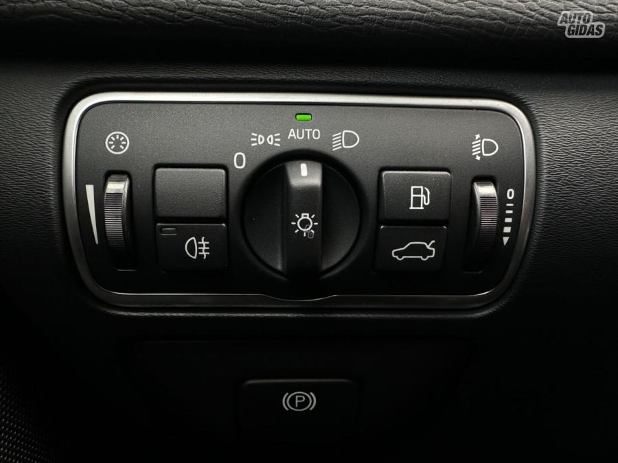 Pelēks Volvo XC60 2017 Avižieniai, ar dzinēja tilpumu 2.40 L un nobraukumu 188 tūkst. km par 17550 €, foto 16 vietnē AUTOMOTO.COM.LV
