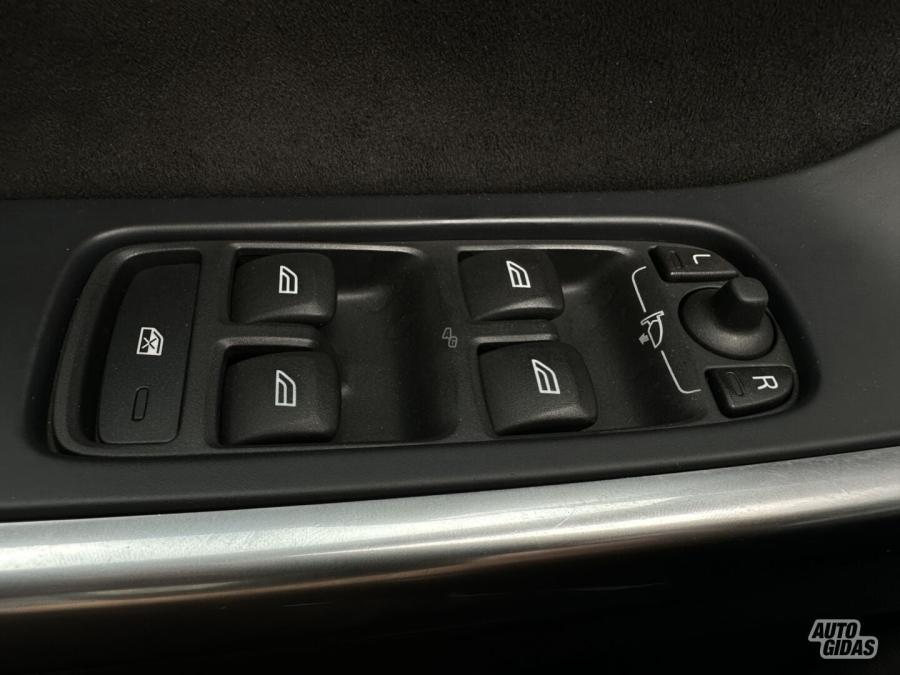 Pelēks Volvo XC60 2017 Avižieniai, ar dzinēja tilpumu 2.40 L un nobraukumu 188 tūkst. km par 17550 €, foto 17 vietnē AUTOMOTO.COM.LV