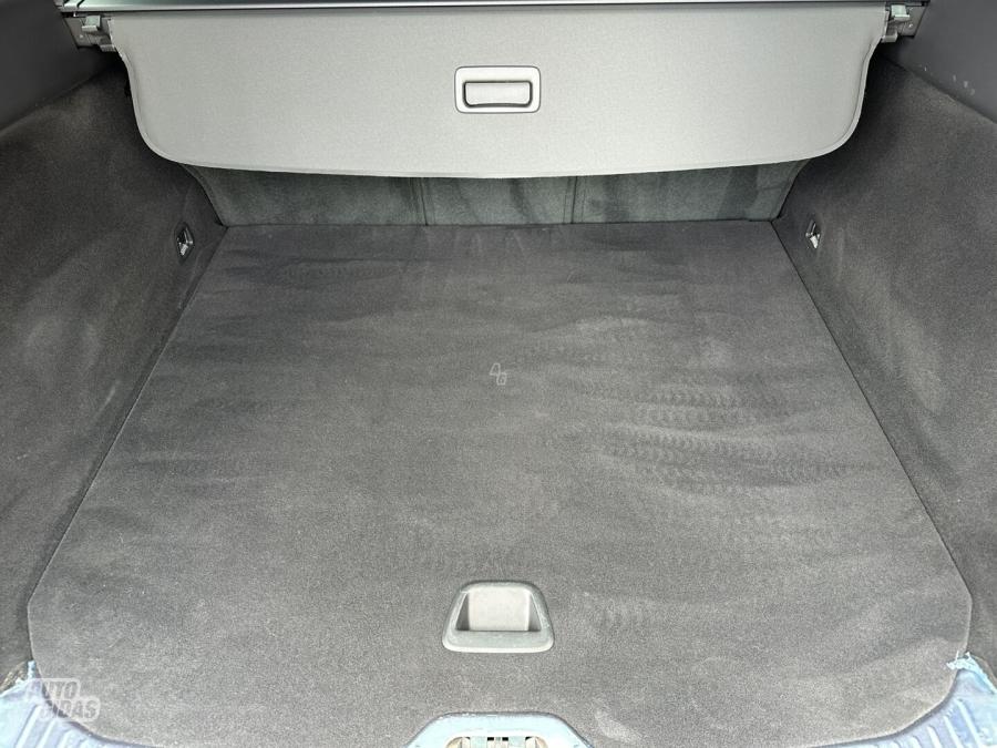 Pelēks Volvo XC60 2017 Avižieniai, ar dzinēja tilpumu 2.40 L un nobraukumu 188 tūkst. km par 17550 €, foto 18 vietnē AUTOMOTO.COM.LV