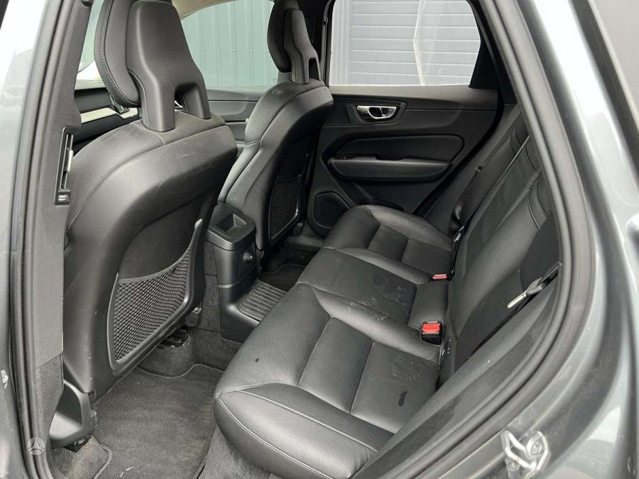 Grey Volvo XC60 2017 in Alytus, with an engine capacity of 1.97 L and mileage of 229 thousand km for 8800 €, photo 17 on AUTOMOTO.COM.LV