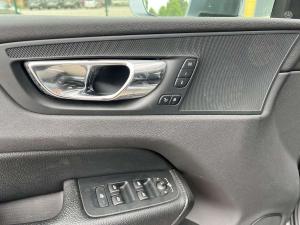Grey Volvo XC60 2017 in Alytus, with an engine capacity of 1.97 L and mileage of 229 thousand km for 8800 €, photo 22 on AUTOMOTO.COM.LV