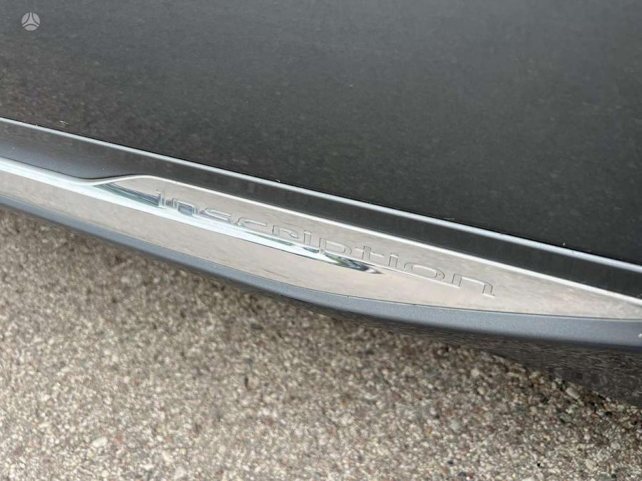 Grey Volvo XC60 2017 in Alytus, with an engine capacity of 1.97 L and mileage of 229 thousand km for 8800 €, photo 24 on AUTOMOTO.COM.LV