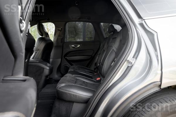 Pelēks Volvo XC60 2017 Tukums, ar dzinēja tilpumu 2.00 L un nobraukumu 234 tūkst. km par 18950 €, foto 10 vietnē AUTOMOTO.COM.LV