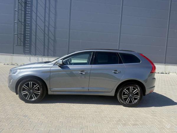 Grey Volvo XC60 2017 in Siauliai, with an engine capacity of 1.97 L and mileage of 270 thousand km for 11200 €, photo 4 on AUTOMOTO.COM.LV