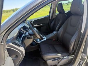 Grey Volvo XC60 2017 in Siauliai, with an engine capacity of 1.97 L and mileage of 270 thousand km for 11200 €, photo 15 on AUTOMOTO.COM.LV