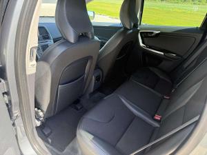 Grey Volvo XC60 2017 in Siauliai, with an engine capacity of 1.97 L and mileage of 270 thousand km for 11200 €, photo 18 on AUTOMOTO.COM.LV