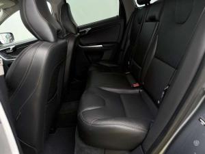 Grey Volvo XC60 2017 in Vilnius, with an engine capacity of 1.97 L and mileage of 185 thousand km for 14999 €, photo 12 on AUTOMOTO.COM.LV