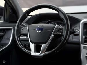 Grey Volvo XC60 2017 in Vilnius, with an engine capacity of 1.97 L and mileage of 185 thousand km for 14999 €, photo 20 on AUTOMOTO.COM.LV