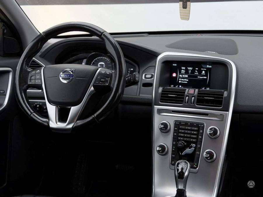Grey Volvo XC60 2017 in Vilnius, with an engine capacity of 1.97 L and mileage of 185 thousand km for 14999 €, photo 19 on AUTOMOTO.COM.LV