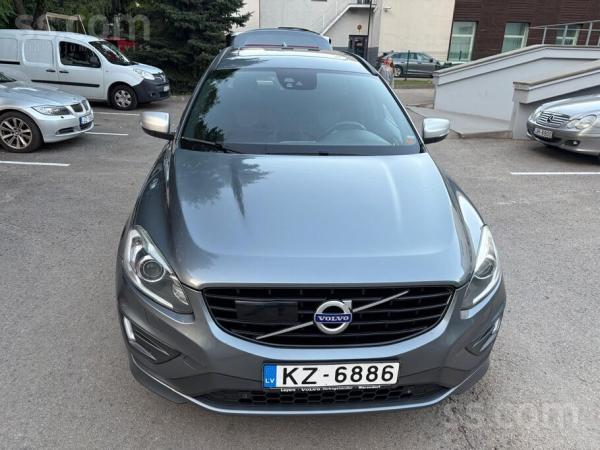 Grey Volvo XC60 2017 in Riga, with an engine capacity of 2.40 L and mileage of 235 thousand km for 12800 €, photo 6 on AUTOMOTO.COM.LV