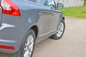 Grey Volvo XC60 2017 in Vilnius, with an engine capacity of 2.40 L and mileage of 175 thousand km for 16750 €, photo 7 on AUTOMOTO.COM.LV