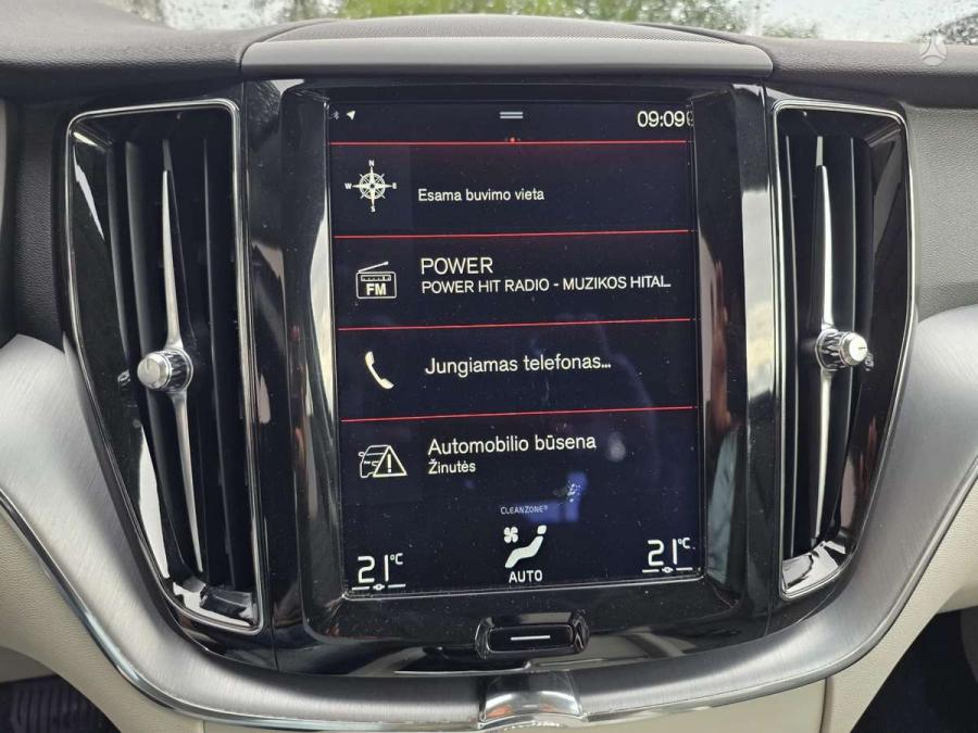 Pelēks Volvo XC60 2017 Klaipėda, ar dzinēja tilpumu 2.00 L un nobraukumu 237 tūkst. km par 17500 €, foto 8 vietnē AUTOMOTO.COM.LV