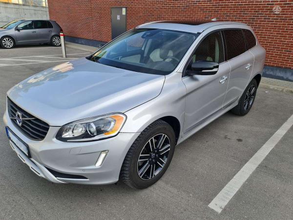Pelēks Volvo XC60 2017 Kauņa, ar dzinēja tilpumu 1.97 L un nobraukumu 85 tūkst. km par 15000 €, foto 3 vietnē AUTOMOTO.COM.LV