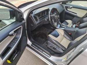 Pelēks Volvo XC60 2017 Kauņa, ar dzinēja tilpumu 1.97 L un nobraukumu 85 tūkst. km par 15000 €, foto 12 vietnē AUTOMOTO.COM.LV