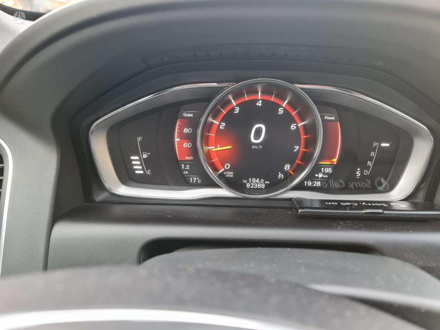 Pelēks Volvo XC60 2017 Kauņa, ar dzinēja tilpumu 1.97 L un nobraukumu 85 tūkst. km par 15000 €, foto 15 vietnē AUTOMOTO.COM.LV