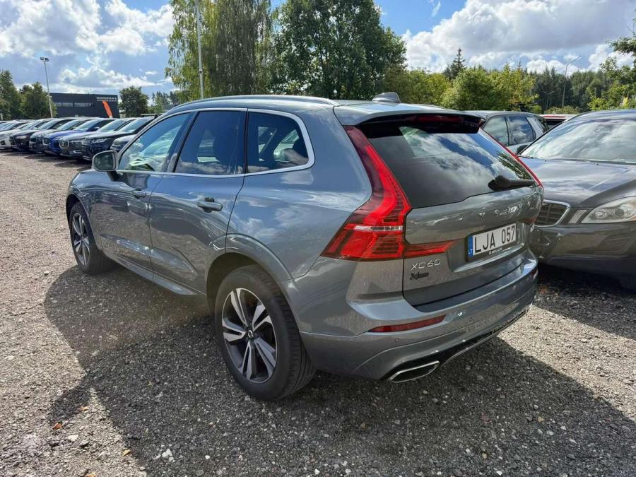 Grey Volvo XC60 2017 in Siauliai, with an engine capacity of 1.97 L and mileage of 263 thousand km for 17900 €, photo 5 on AUTOMOTO.COM.LV