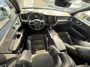 Grey Volvo XC60 2017 in Siauliai, with an engine capacity of 1.97 L and mileage of 263 thousand km for 17900 €, photo 9 on AUTOMOTO.COM.LV