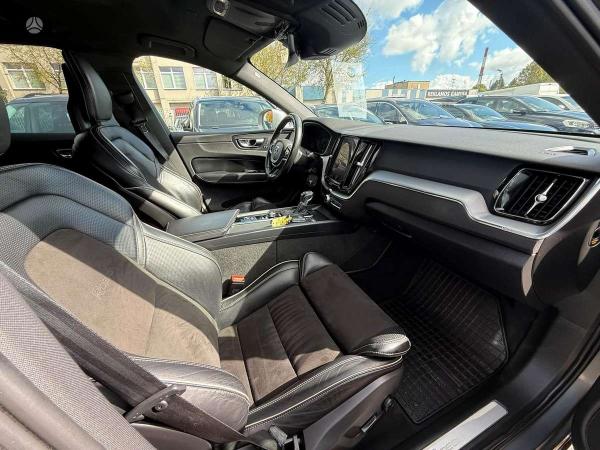 Pelēks Volvo XC60 2017 Šauļi, ar dzinēja tilpumu 1.97 L un nobraukumu 263 tūkst. km par 17900 €, foto 8 vietnē AUTOMOTO.COM.LV