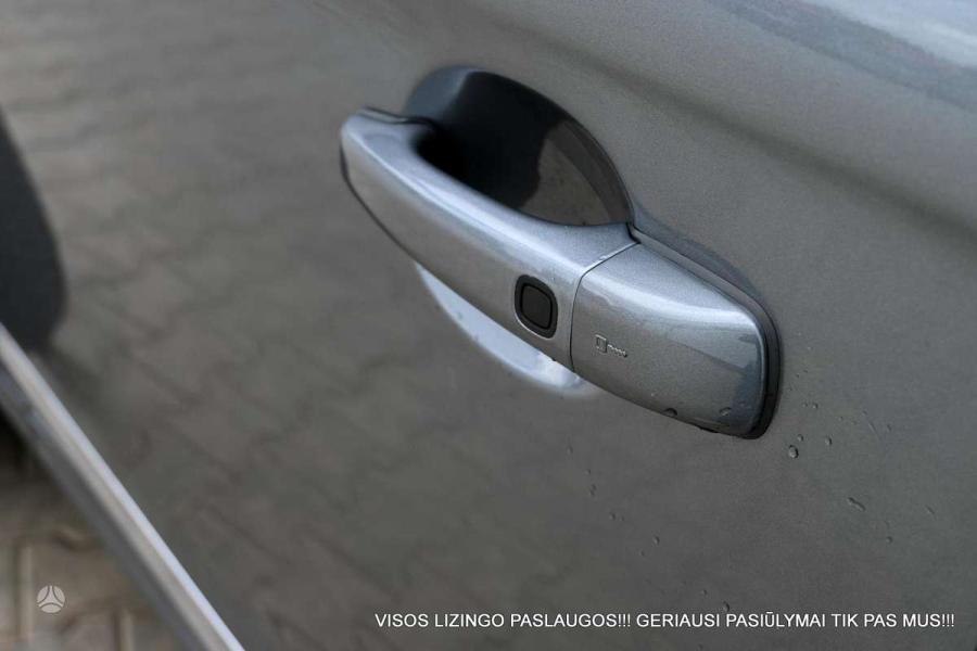 Grey Volvo XC60 2017 in Kretinga, with an engine capacity of 1.97 L and mileage of 198 thousand km for 13999 €, photo 18 on AUTOMOTO.COM.LV