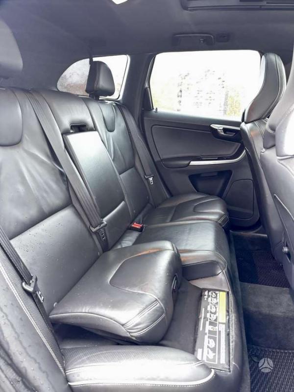 Pelēks Volvo XC60 2017 Kauņa, ar dzinēja tilpumu 1.97 L un nobraukumu 250 tūkst. km par 12000 €, foto 10 vietnē AUTOMOTO.COM.LV