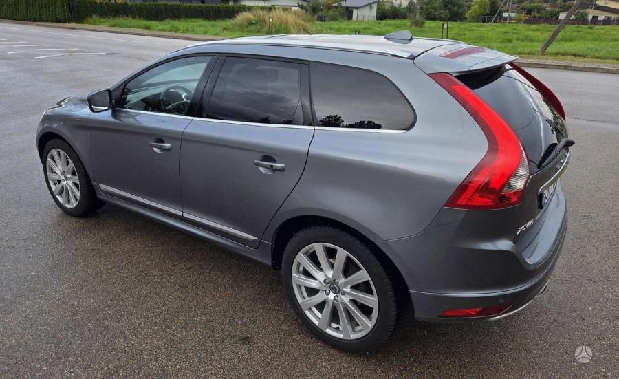 Pelēks Volvo XC60 2017 Kauņa, ar dzinēja tilpumu 2.40 L un nobraukumu 160 tūkst. km par 17600 €, foto 10 vietnē AUTOMOTO.COM.LV