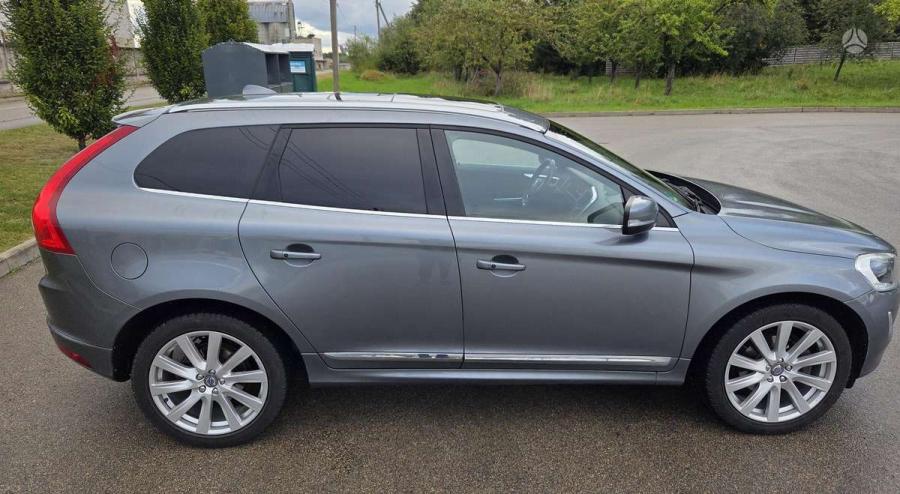 Pelēks Volvo XC60 2017 Kauņa, ar dzinēja tilpumu 2.40 L un nobraukumu 160 tūkst. km par 17600 €, foto 13 vietnē AUTOMOTO.COM.LV