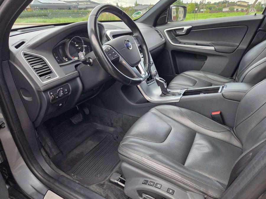 Pelēks Volvo XC60 2017 Kauņa, ar dzinēja tilpumu 2.40 L un nobraukumu 160 tūkst. km par 17600 €, foto 24 vietnē AUTOMOTO.COM.LV