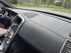 Pelēks Volvo XC60 2017 Kauņa, ar dzinēja tilpumu 2.40 L un nobraukumu 160 tūkst. km par 17600 €, foto 34 vietnē AUTOMOTO.COM.LV