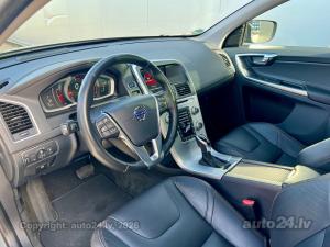 Grey Volvo XC60 2017 in Tallinn, with an engine capacity of 2.40 L and mileage of 0 thousand km for 16999 €, photo 10 on AUTOMOTO.COM.LV