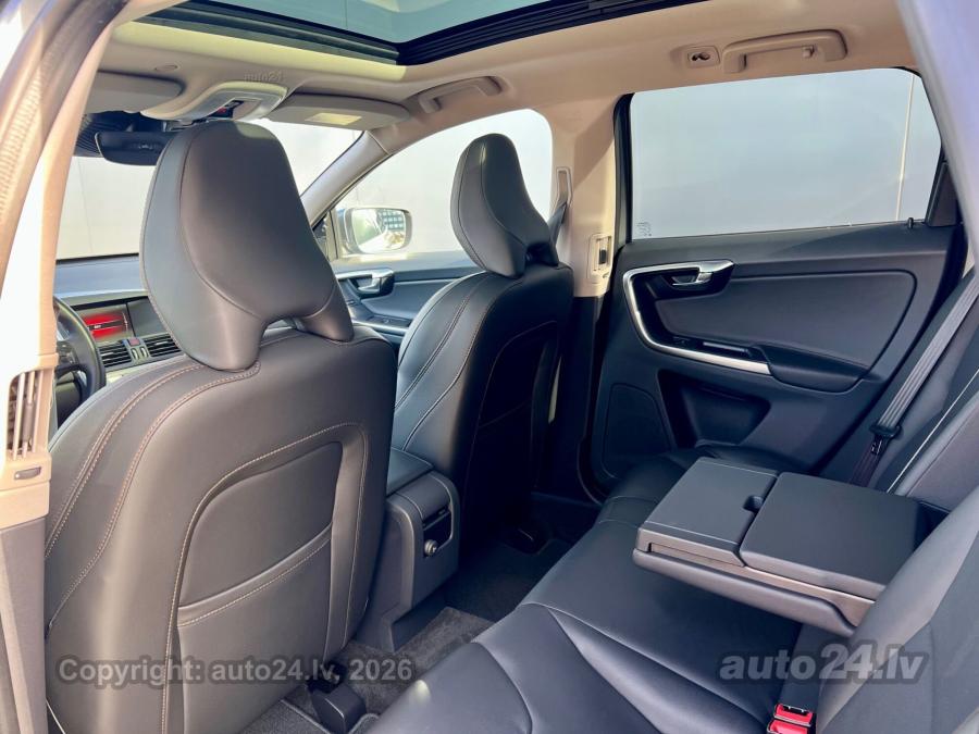 Grey Volvo XC60 2017 in Tallinn, with an engine capacity of 2.40 L and mileage of 0 thousand km for 16999 €, photo 12 on AUTOMOTO.COM.LV