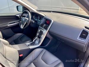 Grey Volvo XC60 2017 in Tallinn, with an engine capacity of 2.40 L and mileage of 0 thousand km for 16999 €, photo 14 on AUTOMOTO.COM.LV