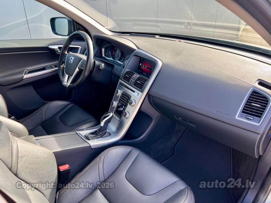 Grey Volvo XC60 2017 in Tallinn, with an engine capacity of 2.40 L and mileage of 0 thousand km for 16999 €, photo 14 on AUTOMOTO.COM.LV