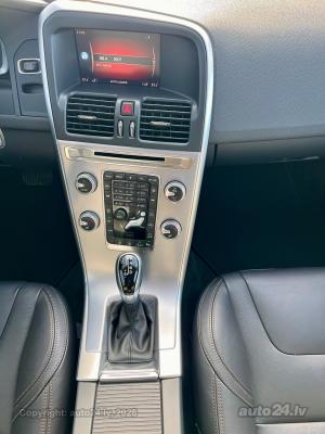 Grey Volvo XC60 2017 in Tallinn, with an engine capacity of 2.40 L and mileage of 0 thousand km for 16999 €, photo 18 on AUTOMOTO.COM.LV