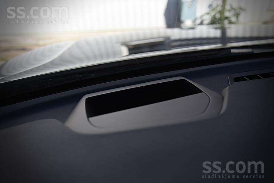 Pelēks Volvo XC60 2017 Tukums, ar dzinēja tilpumu 2.00 L un nobraukumu 150 tūkst. km par 22990 €, foto 16 vietnē AUTOMOTO.COM.LV