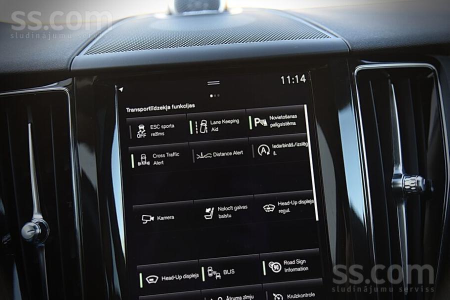 Pelēks Volvo XC60 2017 Tukums, ar dzinēja tilpumu 2.00 L un nobraukumu 150 tūkst. km par 22990 €, foto 19 vietnē AUTOMOTO.COM.LV
