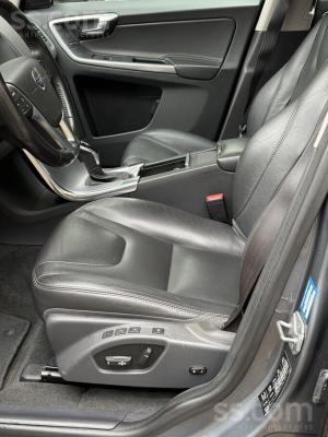 Pelēks Volvo XC60 2017 Rīga, ar dzinēja tilpumu 2.00 L un nobraukumu 0 tūkst. km par 17400 €, foto 6 vietnē AUTOMOTO.COM.LV