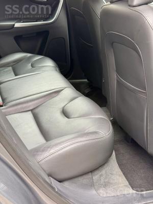 Pelēks Volvo XC60 2017 Rīga, ar dzinēja tilpumu 2.00 L un nobraukumu 0 tūkst. km par 17400 €, foto 8 vietnē AUTOMOTO.COM.LV