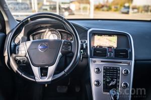 Grey Volvo XC60 2017 in Riga, with an engine capacity of 2.00 L and mileage of 167 thousand km for 13990 €, photo 6 on AUTOMOTO.COM.LV
