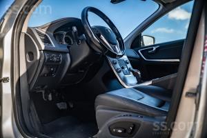Grey Volvo XC60 2017 in Riga, with an engine capacity of 2.00 L and mileage of 167 thousand km for 13990 €, photo 7 on AUTOMOTO.COM.LV