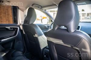 Grey Volvo XC60 2017 in Riga, with an engine capacity of 2.00 L and mileage of 167 thousand km for 13990 €, photo 17 on AUTOMOTO.COM.LV